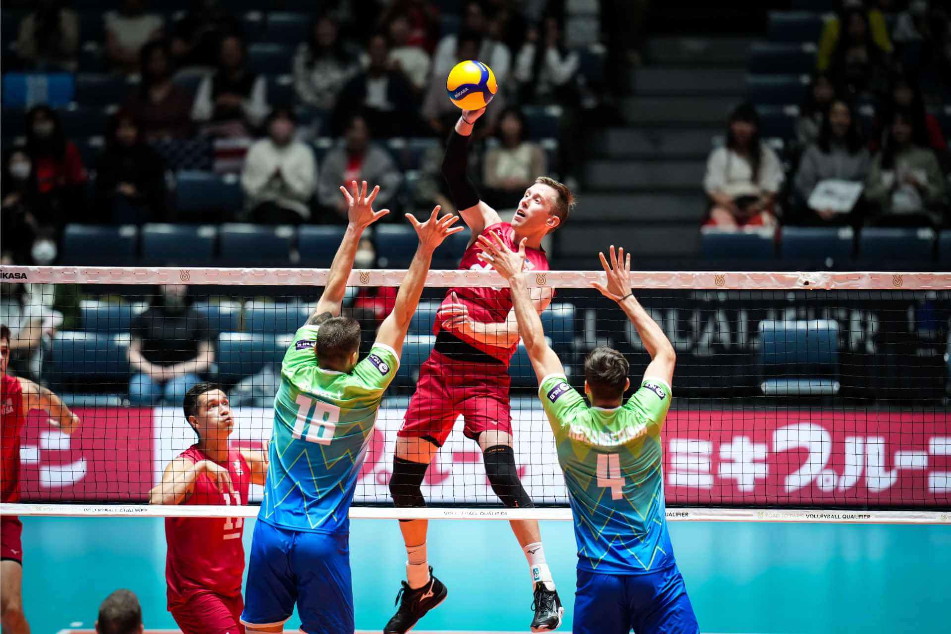 Best Volleyball Shoes for Jumping: Reviewed